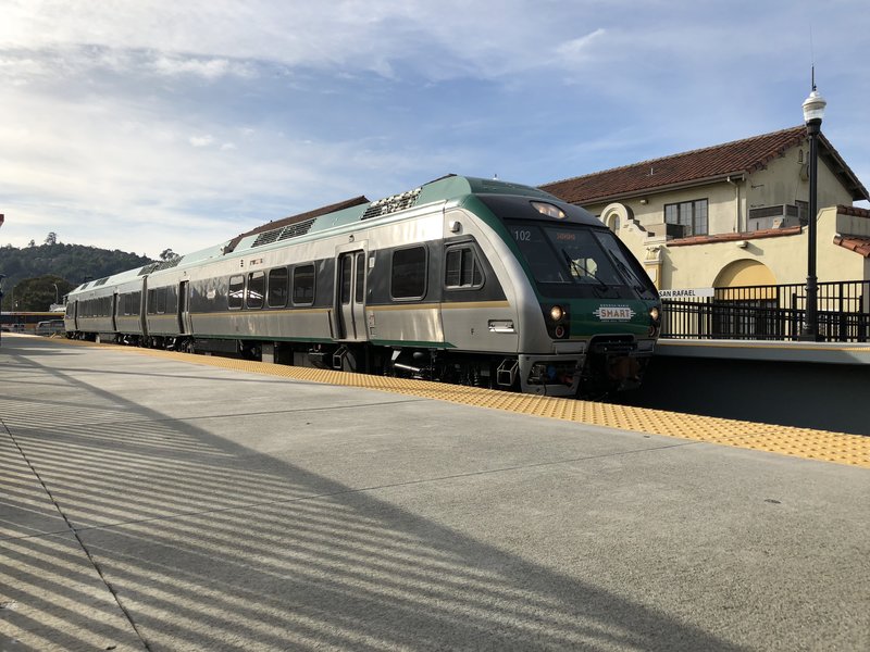 SMART train front view Novato to Petaluma - Worldwide Rail - JNS Forum
