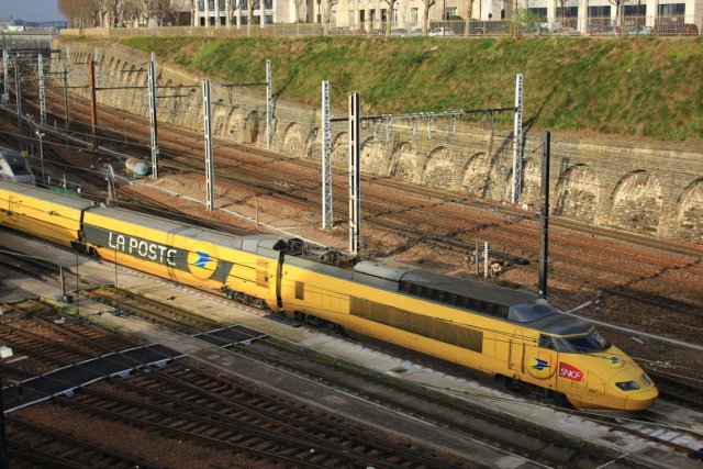 TGV La Poste - The high speed postal service (R.I.P) - Worldwide Rail ...