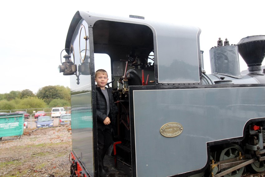2 foot gauge in the U.K. Two friendly small railways in the Northwest ...