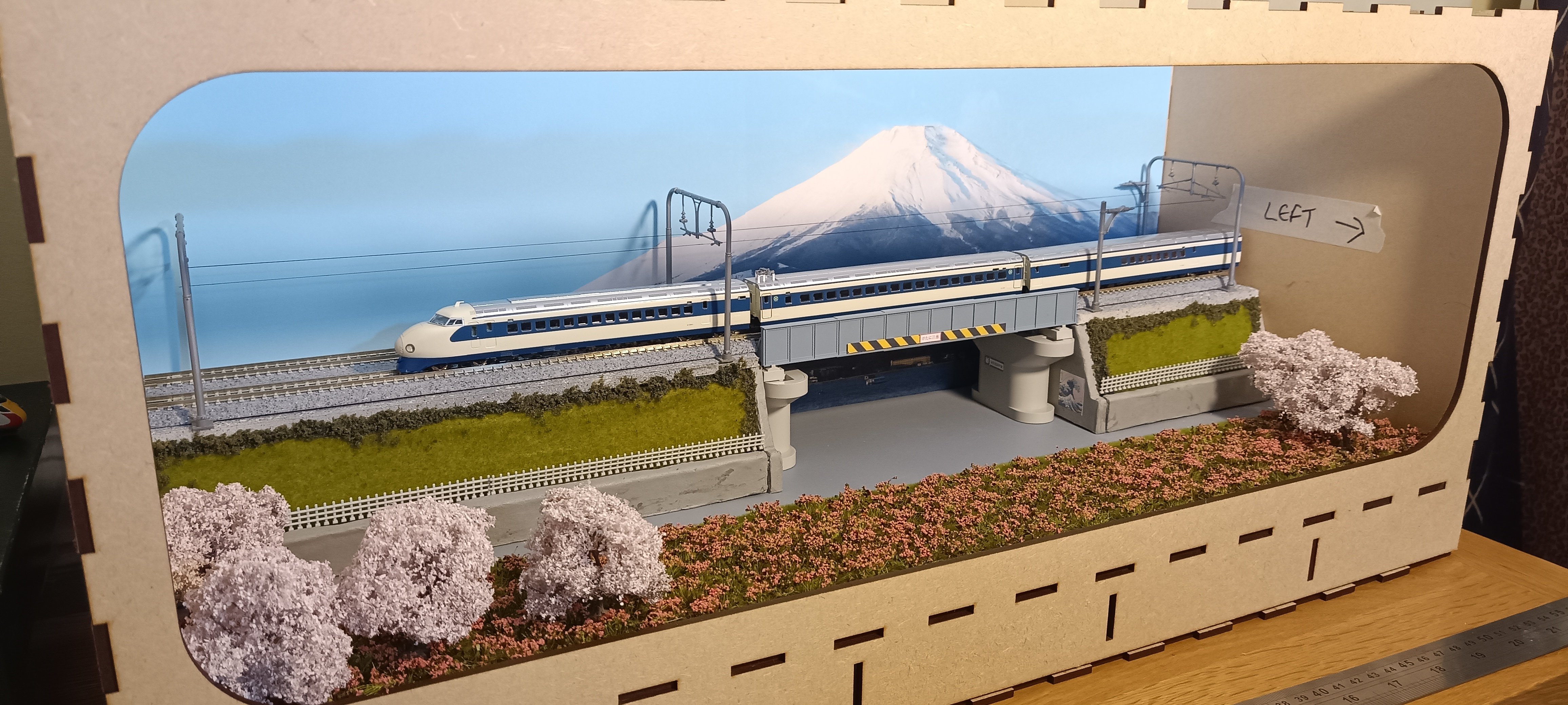 Mount Fuji: An N scale micro layout based on the Tōkaidō Shinkansen ...